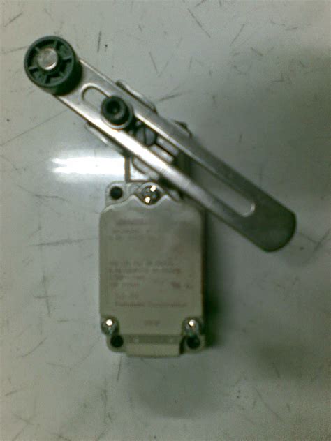 Engineer Teknologi Universitas Hasanuddin Sensor Limit Switch