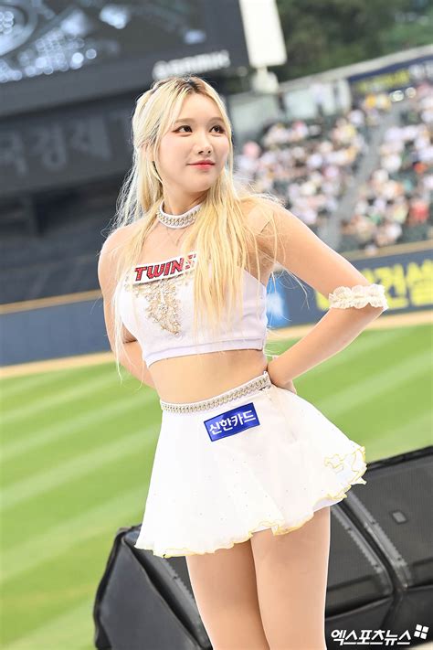치어리더 이진 눈부신 비주얼 엑s Hd포토