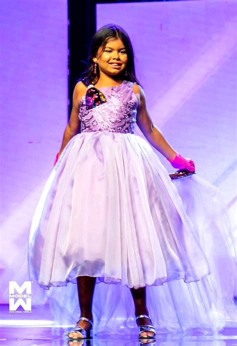 Elise Heronimo Den Mini Model World 2023 Ea News Aruba
