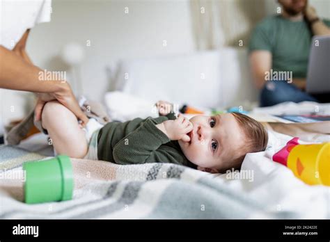 Man Change Baby Diaper Hi Res Stock Photography And Images Alamy