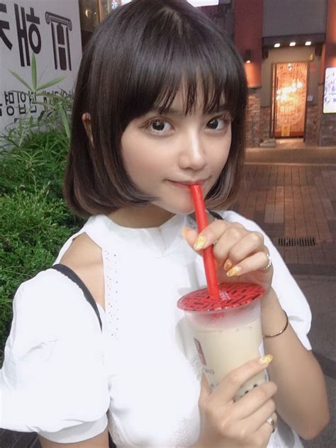 Cô nàng chứng minh con gái đúng là chúa lật mặt Giây trước còn xinh như hot girl giây sau đã