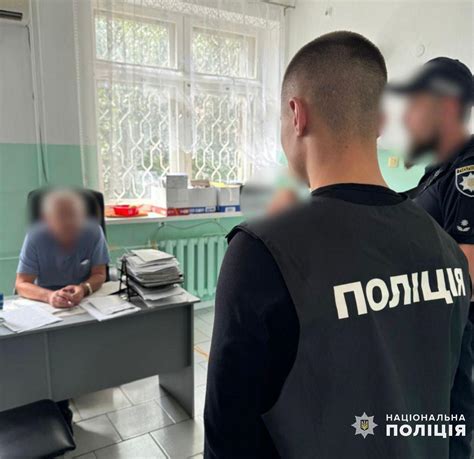 На Полтавщині поліція затримала голову МСЕК який за 9000 доларів оформлював інвалідність для