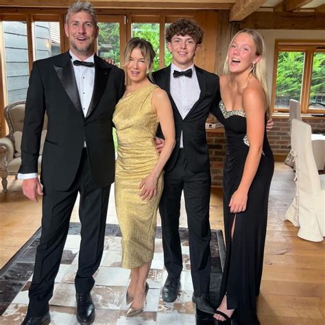 Renée Zellweger and Ant Anstead Everything we know