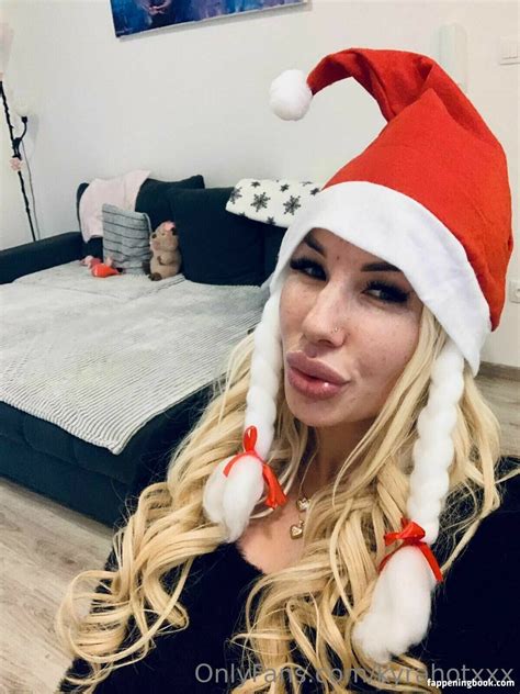 Kyra Hot Kyrahotxxx Kyra Hot Macskusz Nude Onlyfans Leaks Fappening Fappeningbook