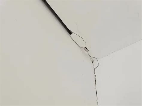 How To Fix Ceiling Cracks Diy Tips Are Cracks In Ceilings Normal