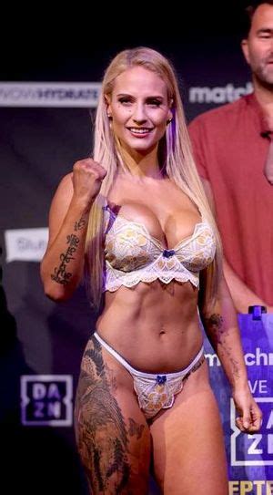Ebanie Bridges Pics 