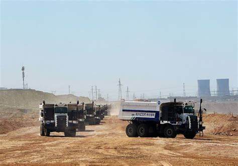 全球最大矿山无人驾驶车队诞生，易控智驾发布露天矿无人运输解决方案「著山」 极客公园