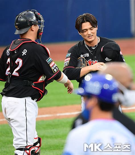 주권 장성우 `연장 혈투 끝에 짜릿한 역전승` Mk포토 Mk스포츠