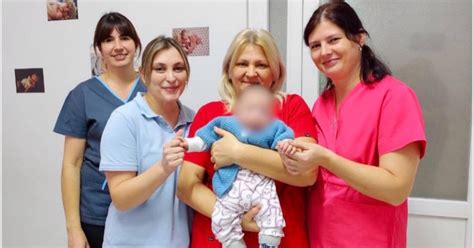 У Львові лікарі врятували немовля з двома зупинками серця дитину після пологів залишила матір