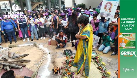Mujeres Protestan En Congreso Y Deploran Que Honduras Esté Viviendo Una