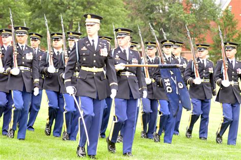 4 3 Change Of Command Article The United States Army