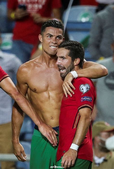 호날두 폭행 논란 Pk 앞두고 상대 도발에 주먹질 분노 폭발 머니투데이