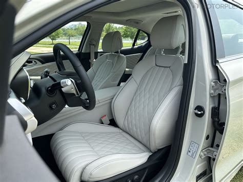 [모플시승] 제네시스 2023 G70 2 5l 엔진으로 달려보니