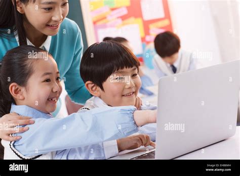 Adult Classroom Computers High Resolution Stock Photography And Images Alamy