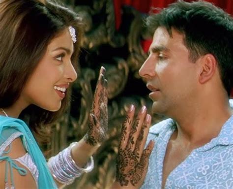 Throwback When Twinkle Khanna Reached Priyanka Chopras Film Set To