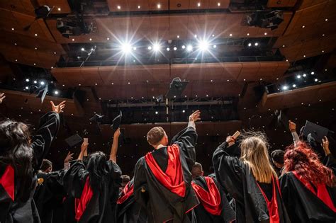 Μητροπολιτικό Κολλέγιο Ελληνικά Κολλέγια