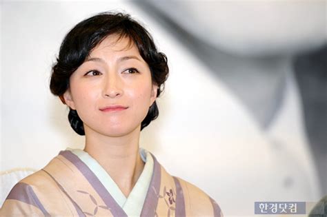 청순의 대명사에서 불륜 아이콘으로…히로스에 료코 이혼 한국경제