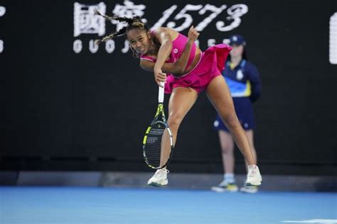 Tennis Leylah Annie Fernandez écrase Lulu Sun Et Passe En Quarts De