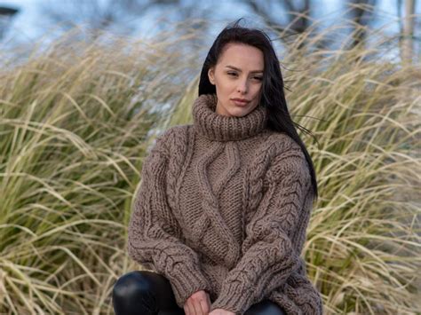 Chunky Knit Sweater Hand Knitted Jumper Cable Knit Jumper T1179