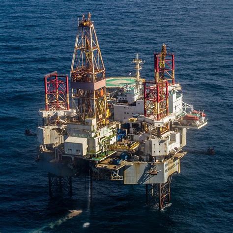 Самоподъемные плавучие буровые установки СПБУ