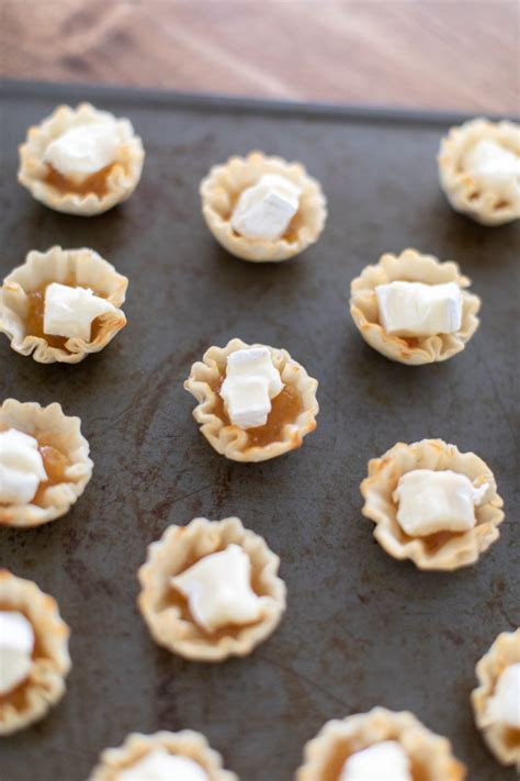 Cheesy Brie And Fig Fillo Bites