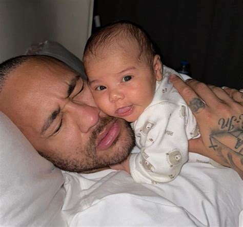 Neymar Jr Shares Heartwarming Moments With Newborn Daughter Report Minds