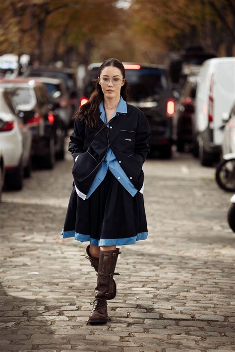 Спідниця байкерські чоботи улюблене поєднання модниць цієї зими Читайте на Ukr Net