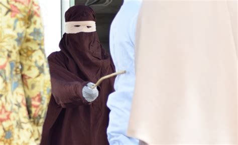 Foto Prosesi Hukum Cambuk Di Aceh Tagar