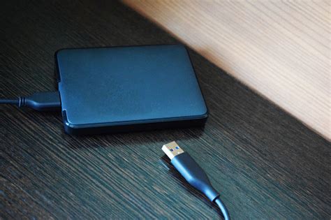 휴대용 하드 디스크 저장을 위해입니다 데이터 저장의 개념입니다 사무실에 책상입니다 녹음 장비에 대한 스톡 사진 및 기타 이미지 녹음 장비 하드 드라이브 0명 Istock