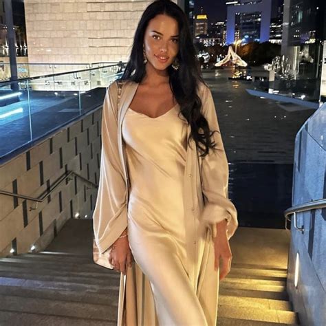 «Вынуждена носить косы Анастасия Решетова откровенно рассказала о проблемах с волосами