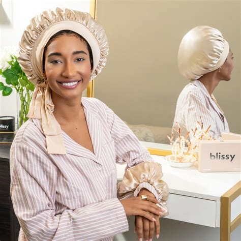 Blissy 100 Silk Bow Bonnet Champagne 100 Mulberry Silk