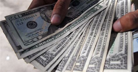 فرمانده انتظامی استان البرز از تخلف ارزی ۳۰ میلیاردی یک شرکت داروسازی