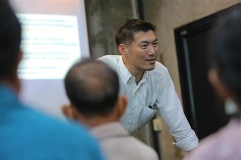 Photo Gallery “ธนาธร” แฉสมัย “อนาคตใหม่” มีคนเสนอหลักล้านแลกไม่ให้ ส ส ซักฟอก รมต แต่ไม่รับ