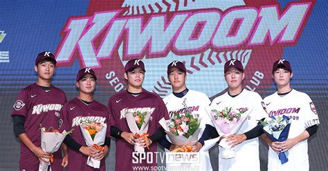 ‘김연주→손현기→김윤하→전준표 신인 투수 모두 2군행 히어로즈 육성은 계속된다