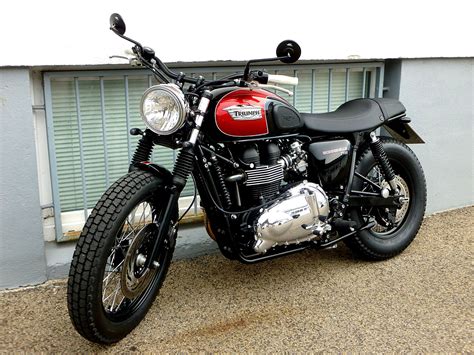 Details On The Custom Bike Triumph Bonneville T100 Of Dealer Triumph