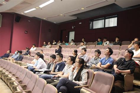 Real Time Tracking Of Ion Channels Shows Anomalous Diffusion And