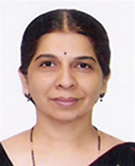 Dr Mrs Shubhada Deshmukh Kerala Ayurvedic Clinic