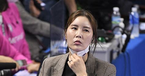 고민에 빠진 김사니 감독대행 Mk포토