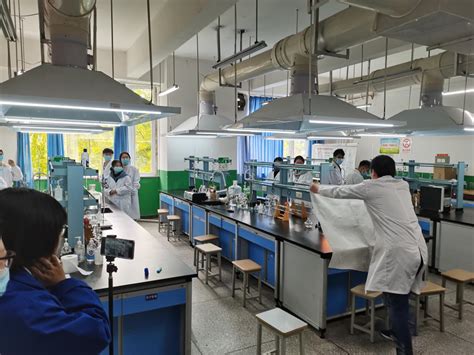 学院开展“2022年化学化工类实验室初期火灾应急处置演练”活动 国家级实验教学示范中心 西南石油大学化学化工实验教学中心欢迎您！