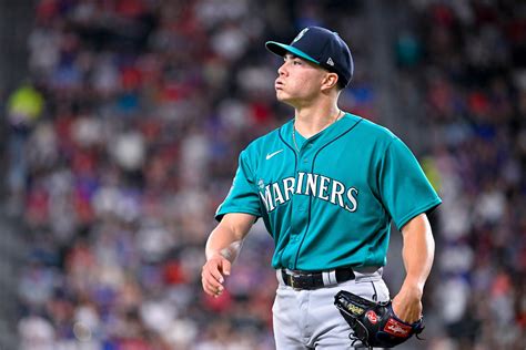 No Soft Landing For Mariners Bryan Woo Who Gets Ambushed In Debut By