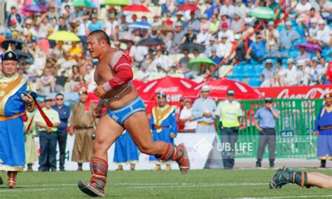 Б Бат Өлзий улс аймгийн цолтой бөхчүүдийн барилдаанд 21 дэх түрүүгээ хүртэв