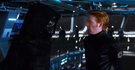 Revelada La Historia Del General Hux Y Explicada Su Rivalidad Con Kylo Ren ~ Nación De Superhéroes