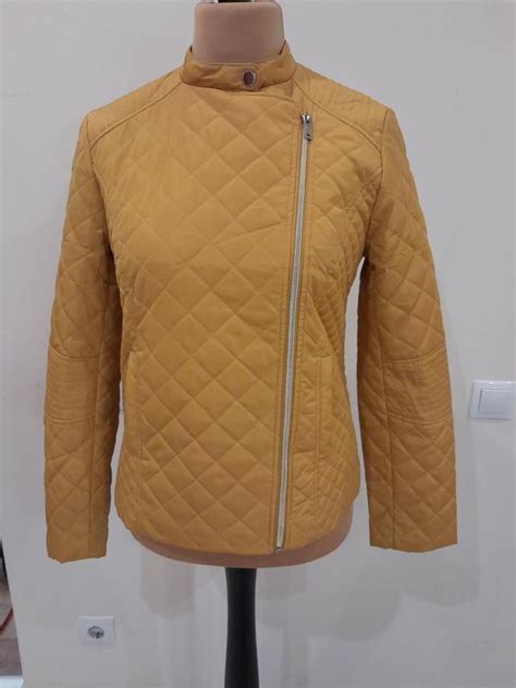 Красива нова деми куртка — ціна 500 грн у каталозі Куртки Купити жіночі