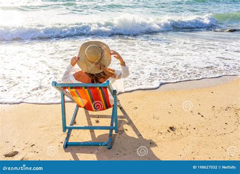 Low Lying Beach Chairs At Ernest Barber Blog
