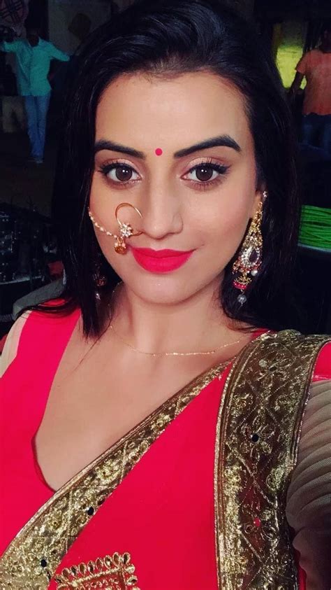 100 Akshara Singh Wallpapers