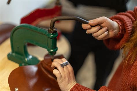 Atelier Créatif Travail Du Cuir Envie De Thau