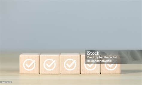 작업 요약 투표 목록 수집 및 할 일 목록에 대한 확인 표시를 표시합니다 체크리스트 작업 목록 및 요약 설명 체크리스트 문서 및