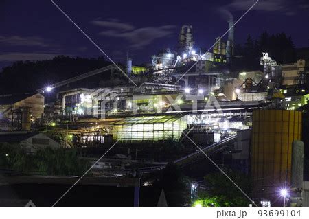東邦亜鉛工場夜景 群馬県安中市の写真素材 93699104 PIXTA
