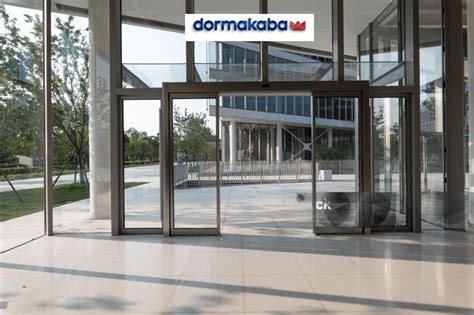 Dorma Es 75 Kayar Kapı Kompakt Ve Güvenli Geçiş Kapı Donanımları