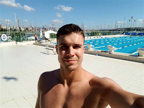 Экс Холостяк Дмитрий Черкасов показал свою новую девушку фото